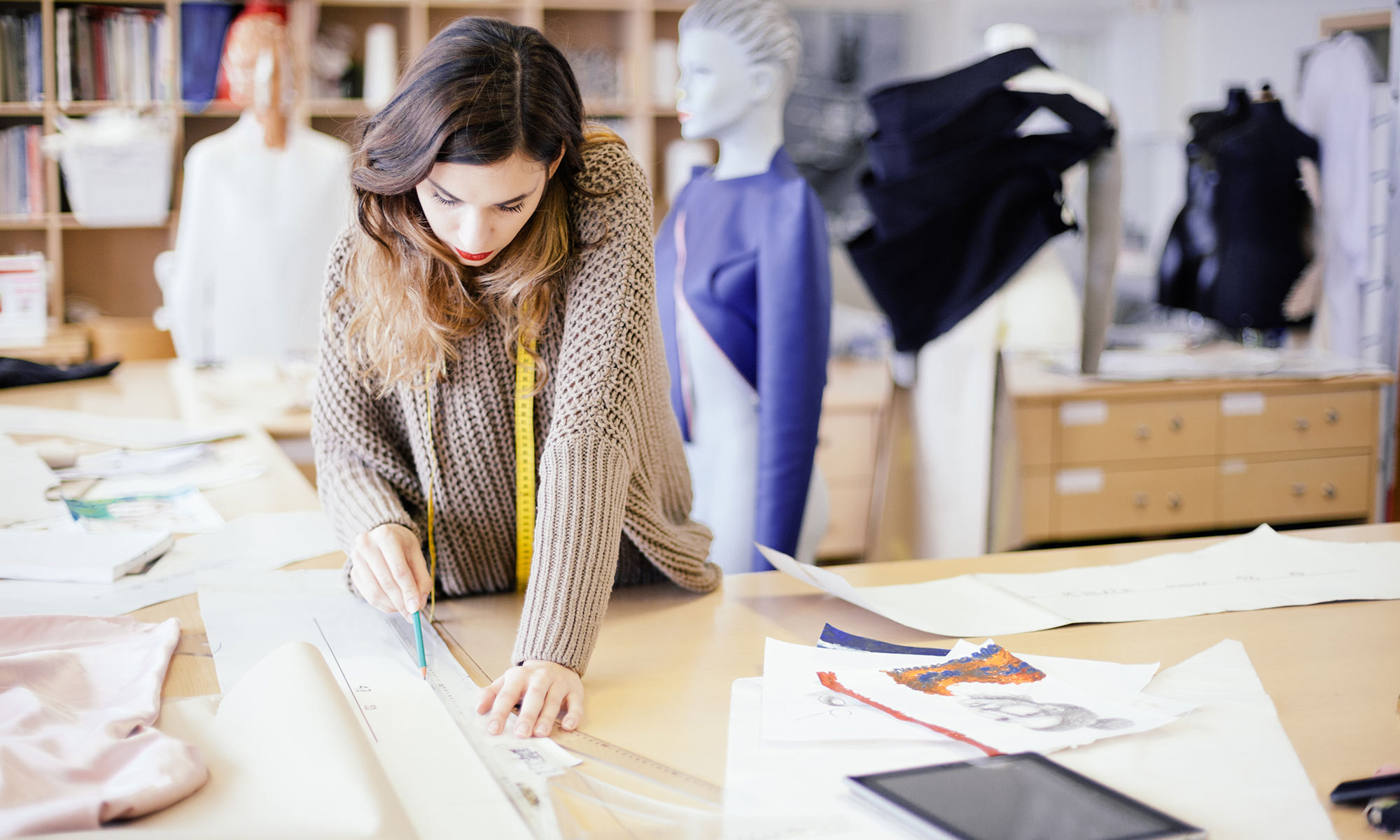 Study to Become a Fashion Designer | Fashion Design Course at Oakfields ...