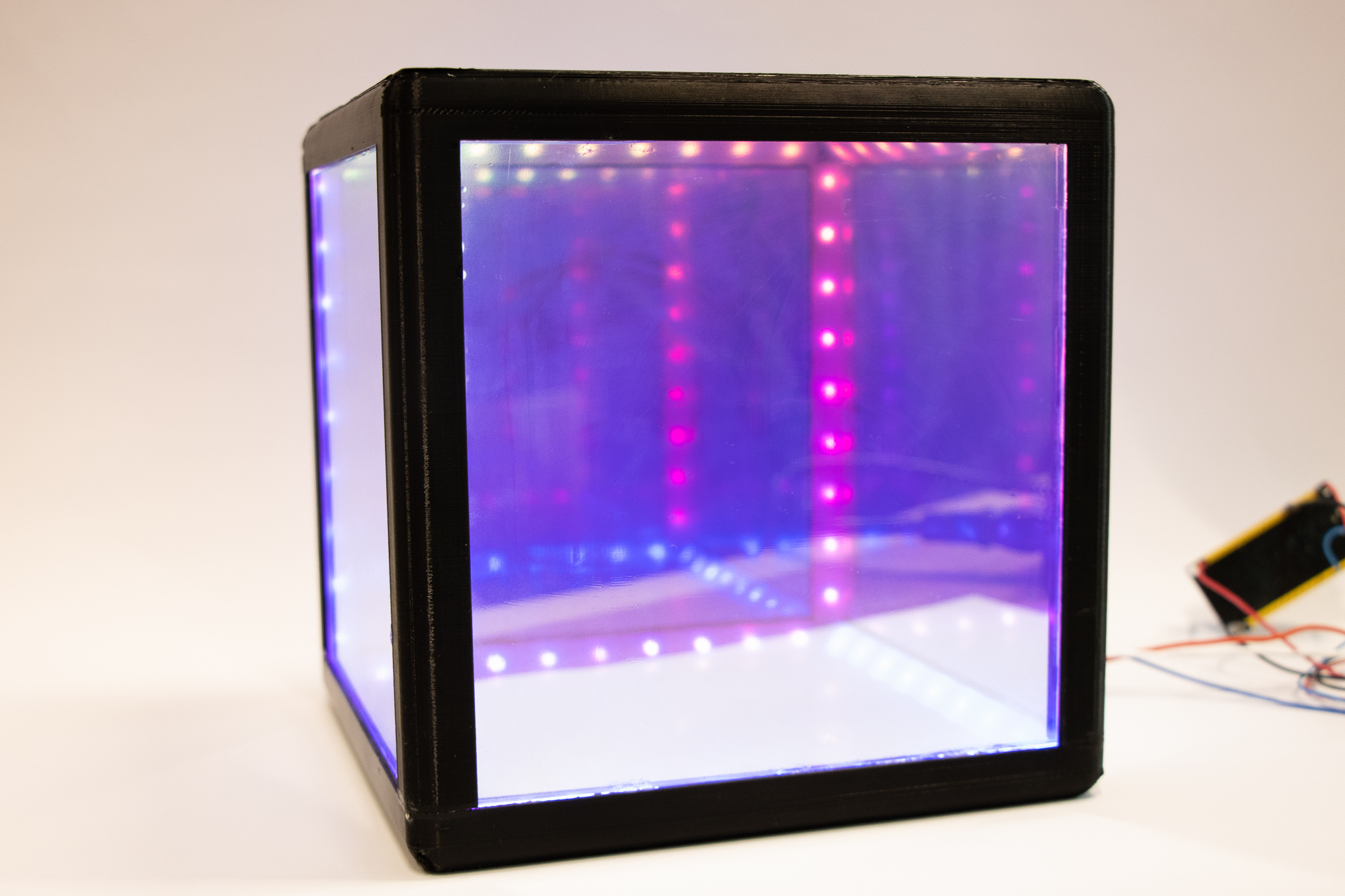 LED Infinity Cube