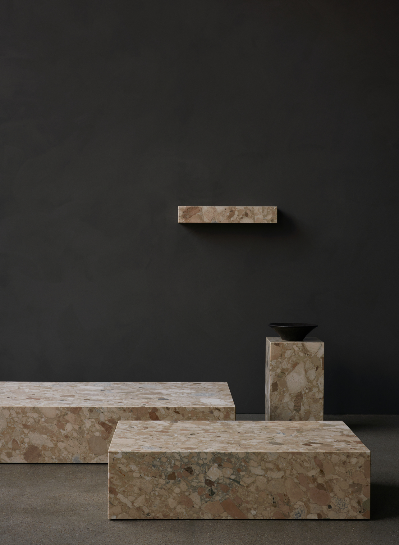 Plinth Low Sand Kunis Breccia | eedi Studio