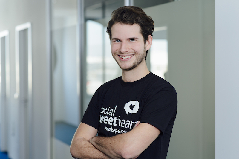 SOCIAL SWEETHEARTS | Team