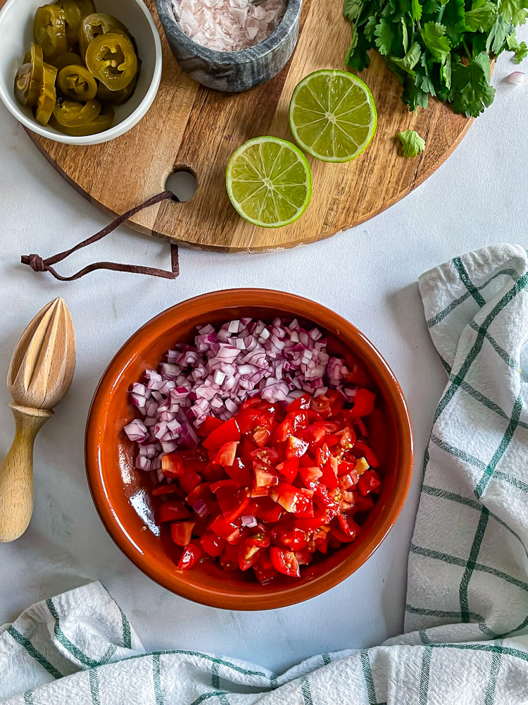 Easy Homemade Pico de Gallo