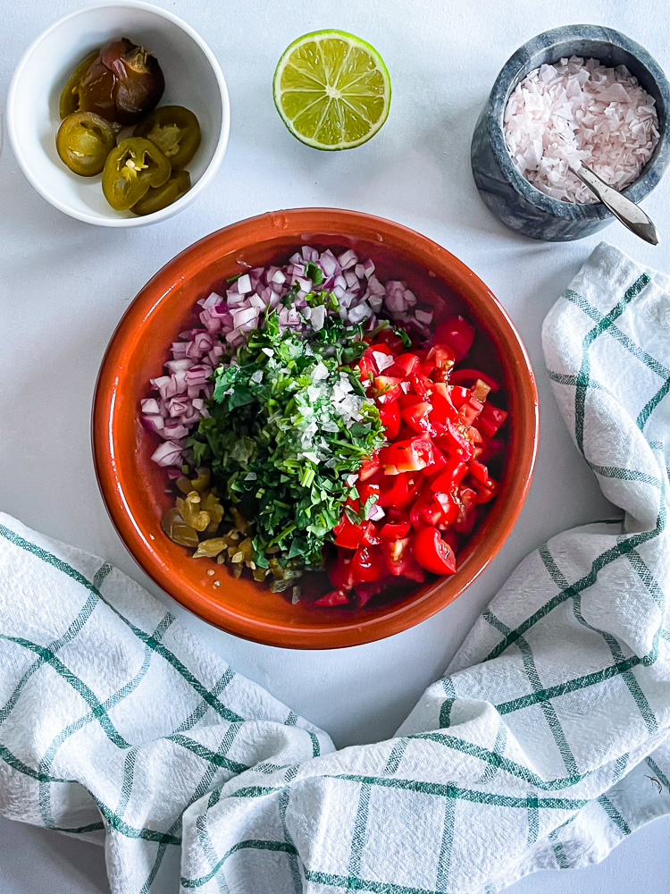 Easy Homemade Pico de Gallo