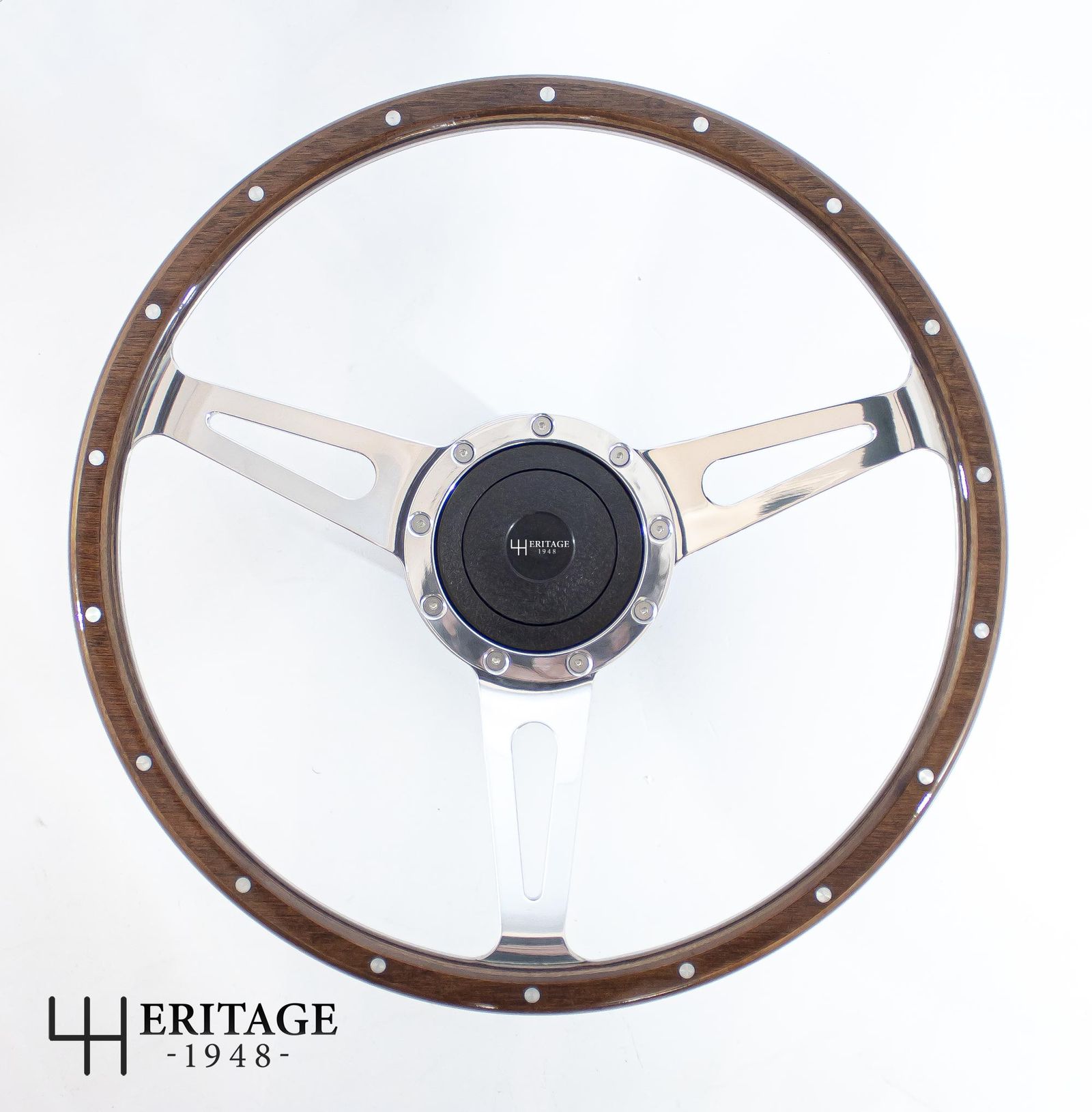 Heritage 1948 | Land Rover Steering Wheels
