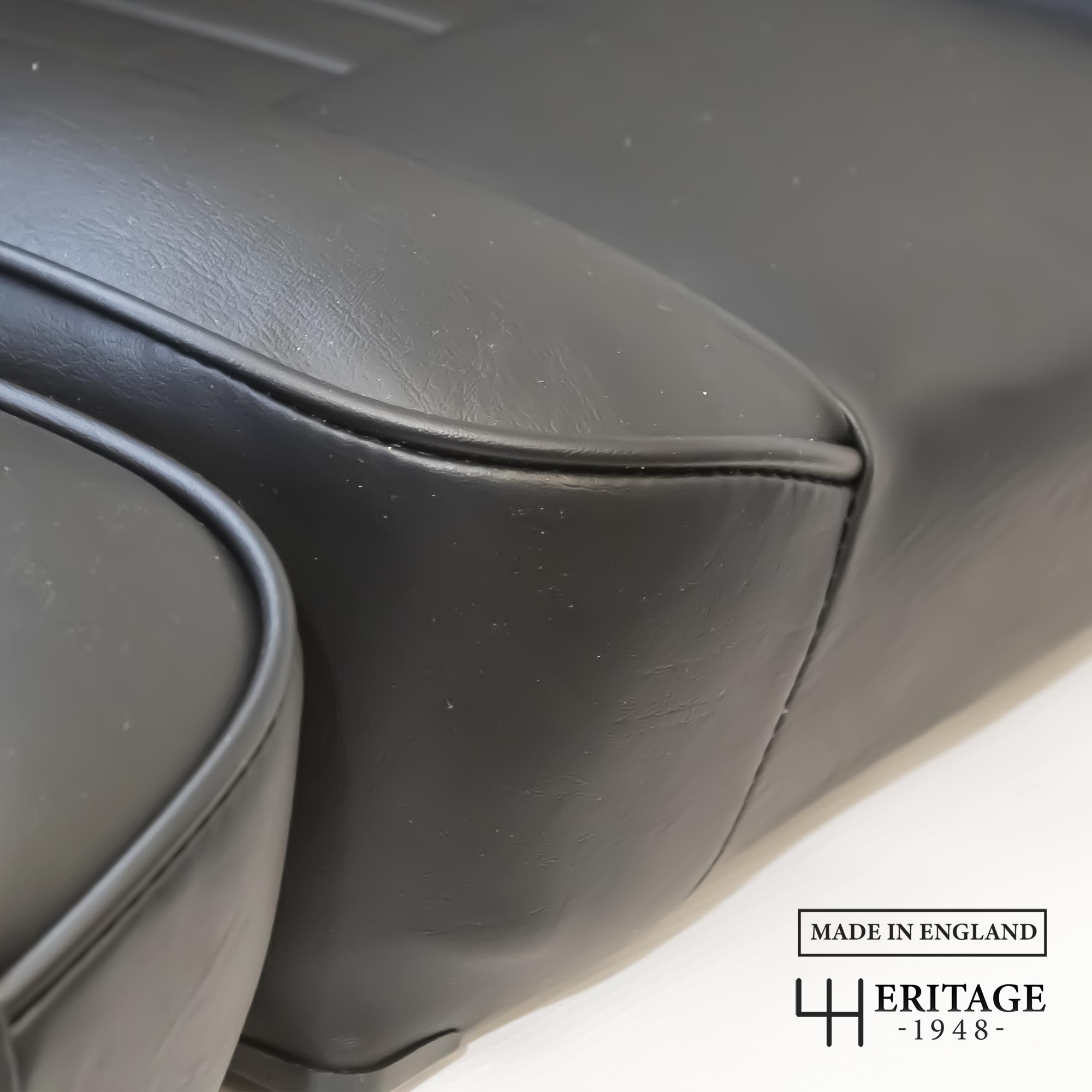 Series 2/3 Land Rover Deluxe Front Seat Set - Black Vinyl