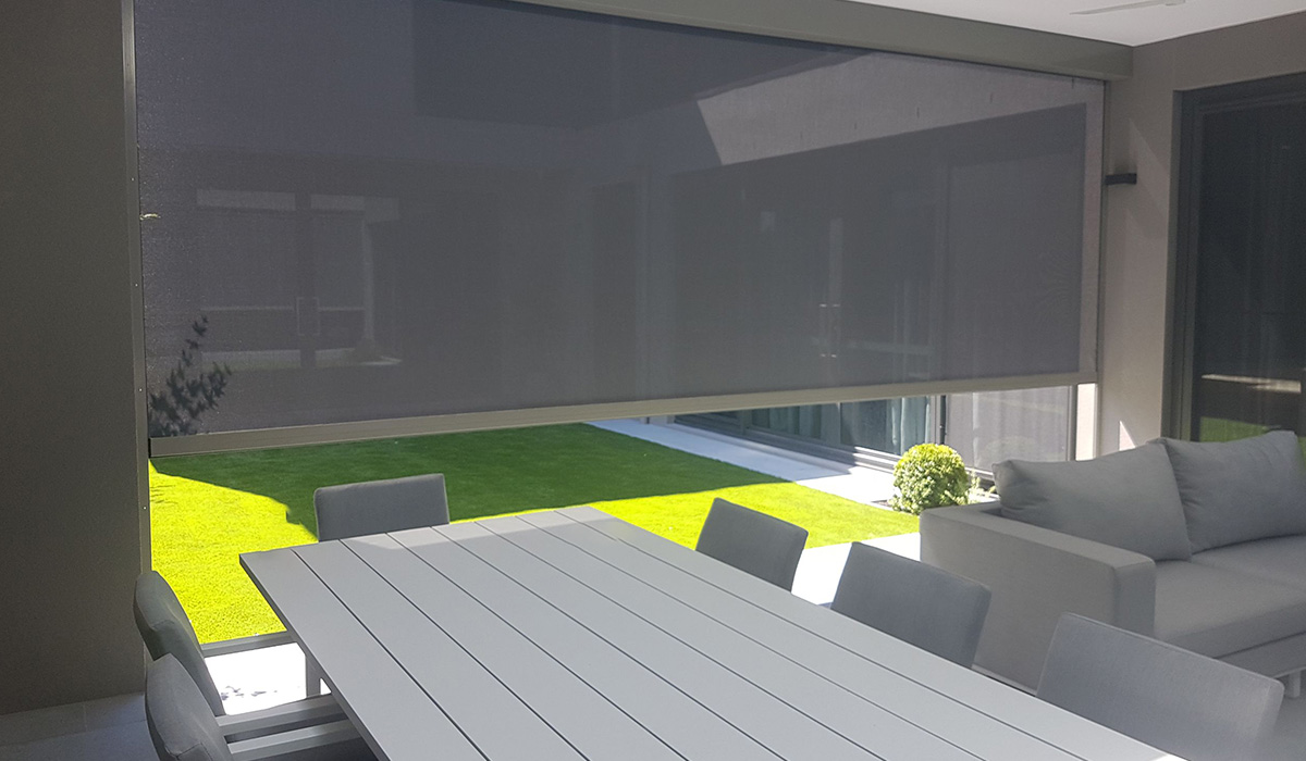 Pool Blinds for Alfresco Areas Melbourne, Bravewood Blind Installation ...