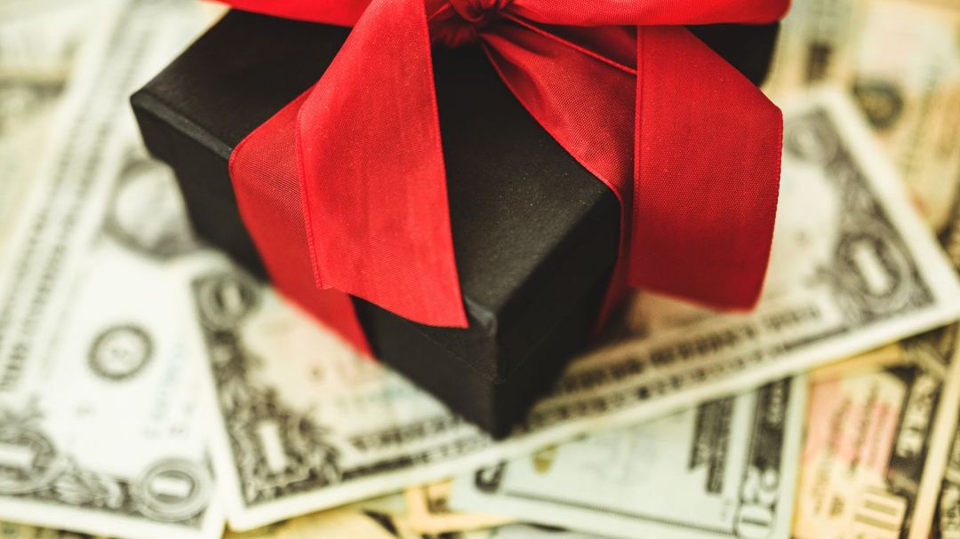 The Benefits of Gifting: A Tool for Estate Planning and Tax Savings