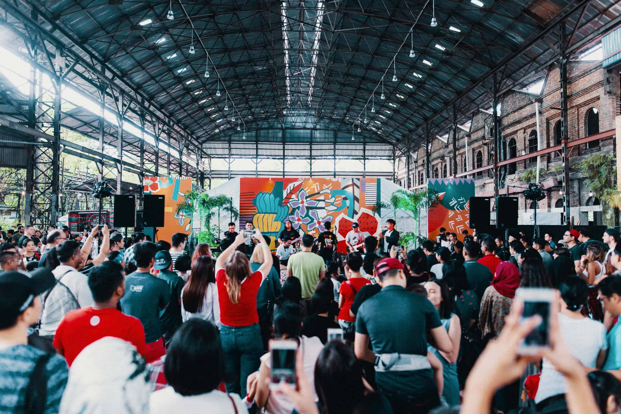 RIUH 24/7 - Curated Creative Platform