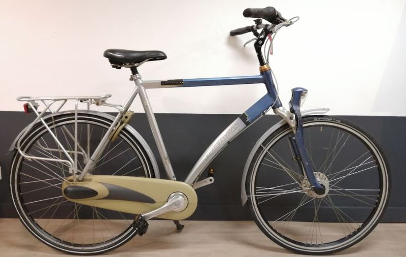 Tweedehands fietsen bij Laag Catharijne in Utrecht