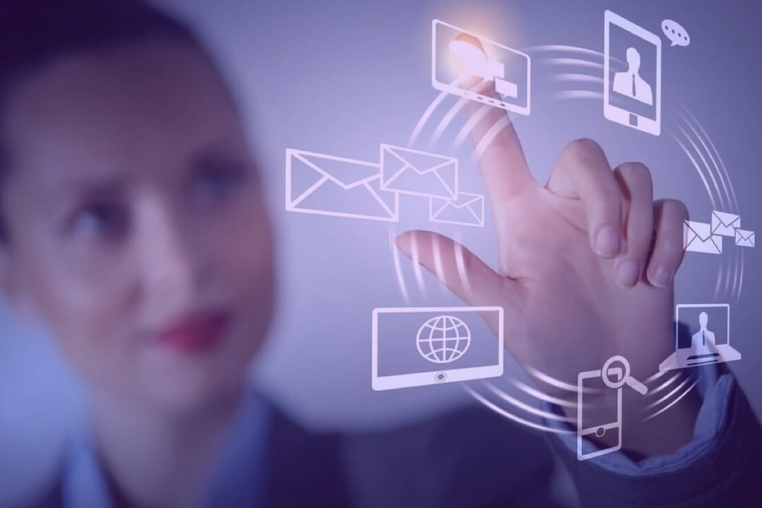 Como a interatividade do touchscreen pode ser aplicada em sua empresa