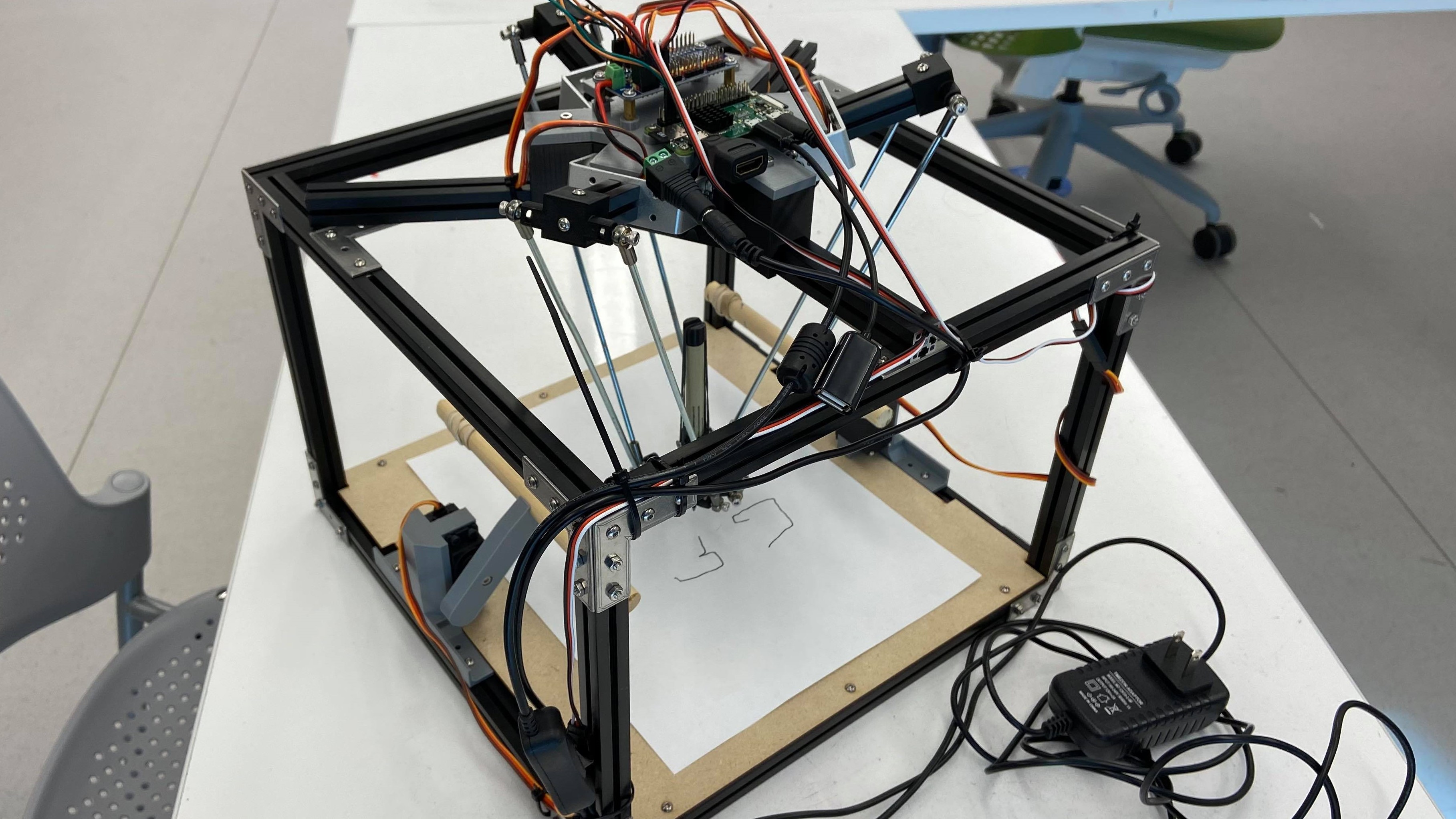 Eric Wu - Delta Drawing Robot