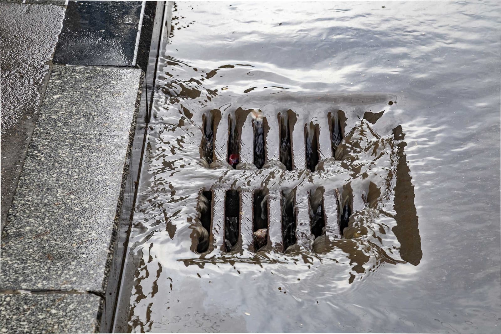 Rainwater Tanks Whyalla | Storm Water Management & Sewer Pipes Whyalla