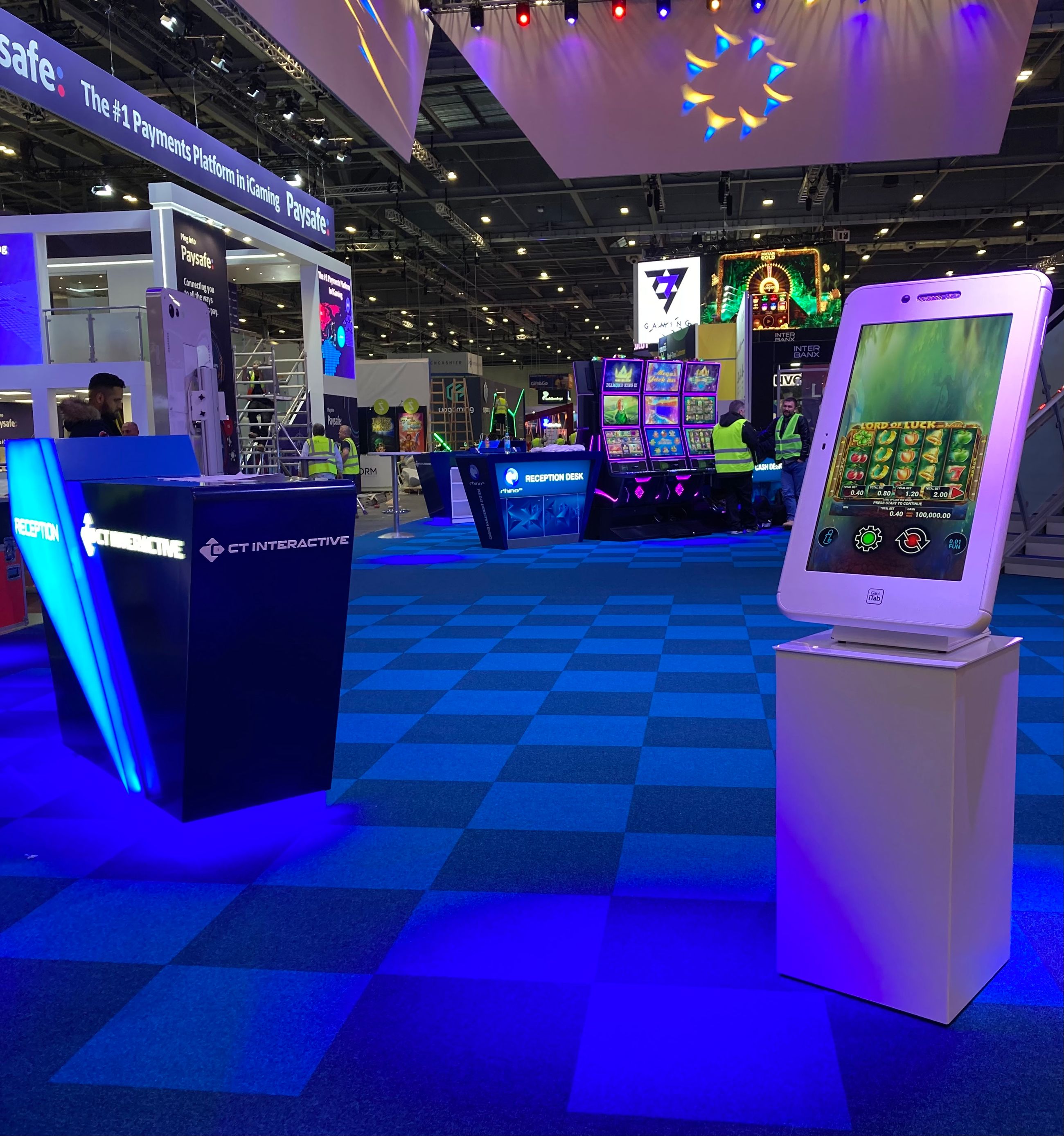 Giant iTab • Gallery