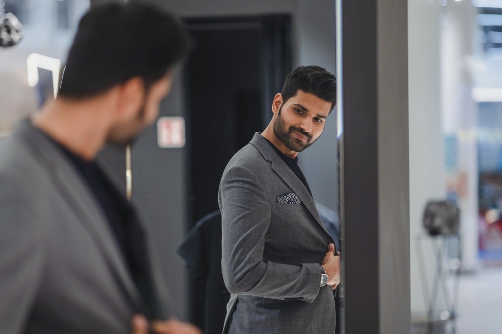 How Do You Get Lice? Most Common Places and Risk Factors | LiceDoctors