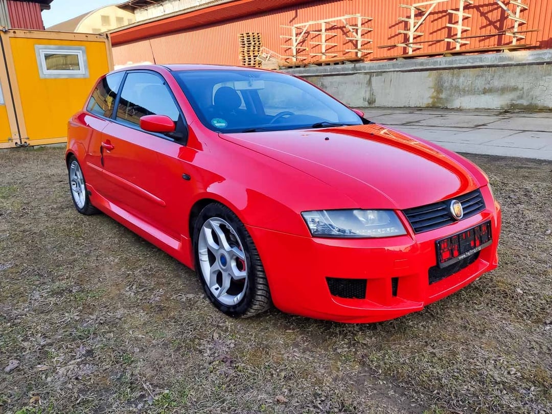 Fiat Stilo Abarth 2.4 20v Schumacher | Swisscars.cz