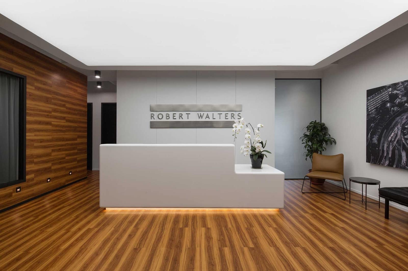 Robert Walters's Office Design + Build - Jakarta | AVIP