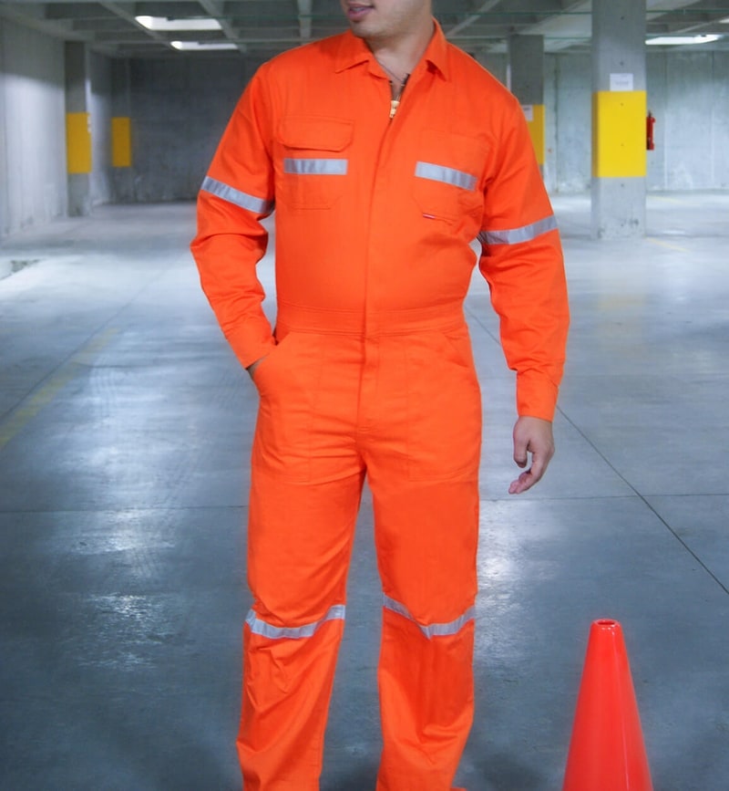 Uniformatec - OVEROL INDUSTRIAL CON CINTA REFLEJANTE