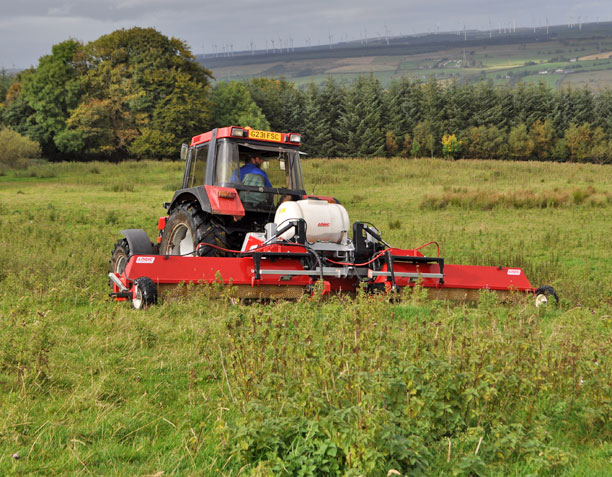 Tractor Mounted Weed Wiper - CTM600 (Grassland) from Logic