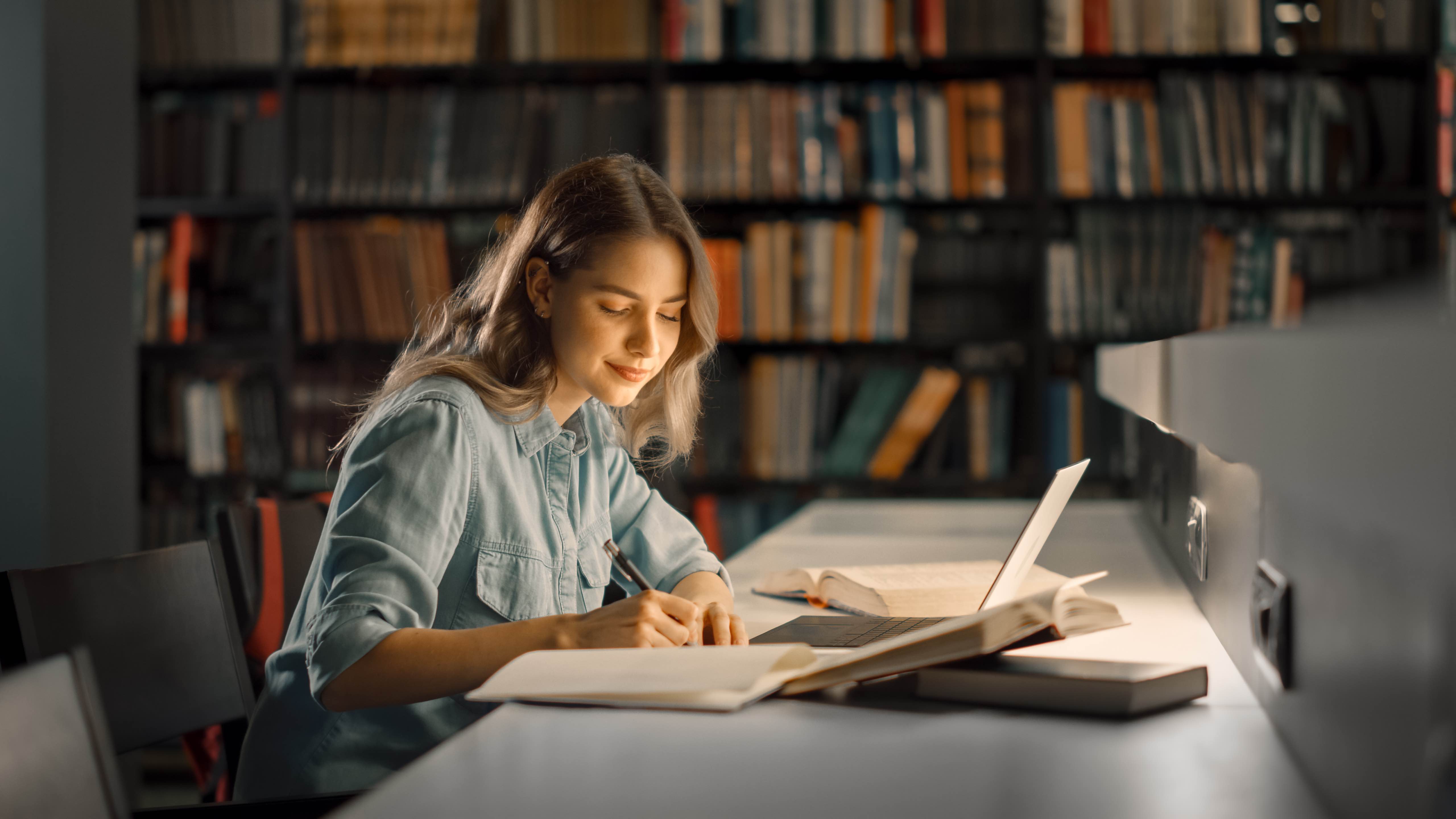 How to Write an Explanatory Essay: Tips, Steps & Examples