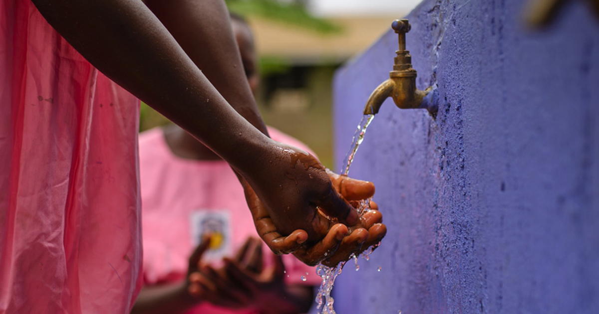 Give a Gift to Water Compass