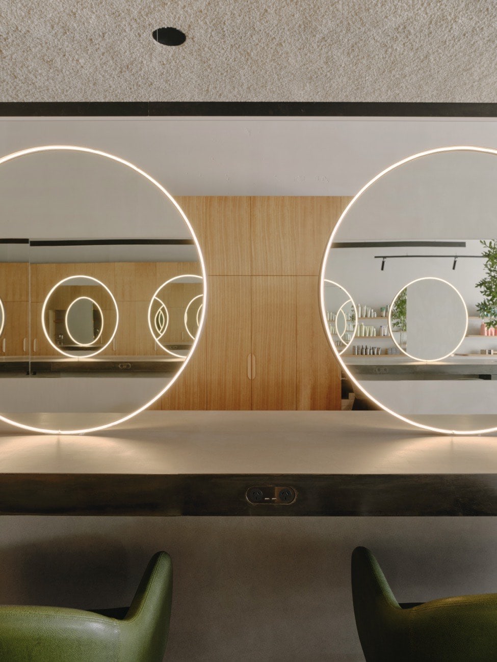 Zucci Salon by Breathe