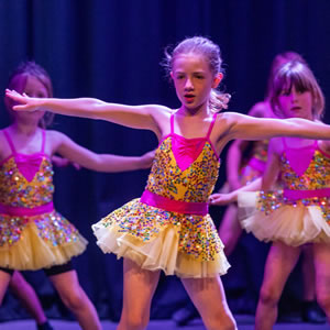 Contact Musical Mania | Musical Theatre Training in the Cotswolds