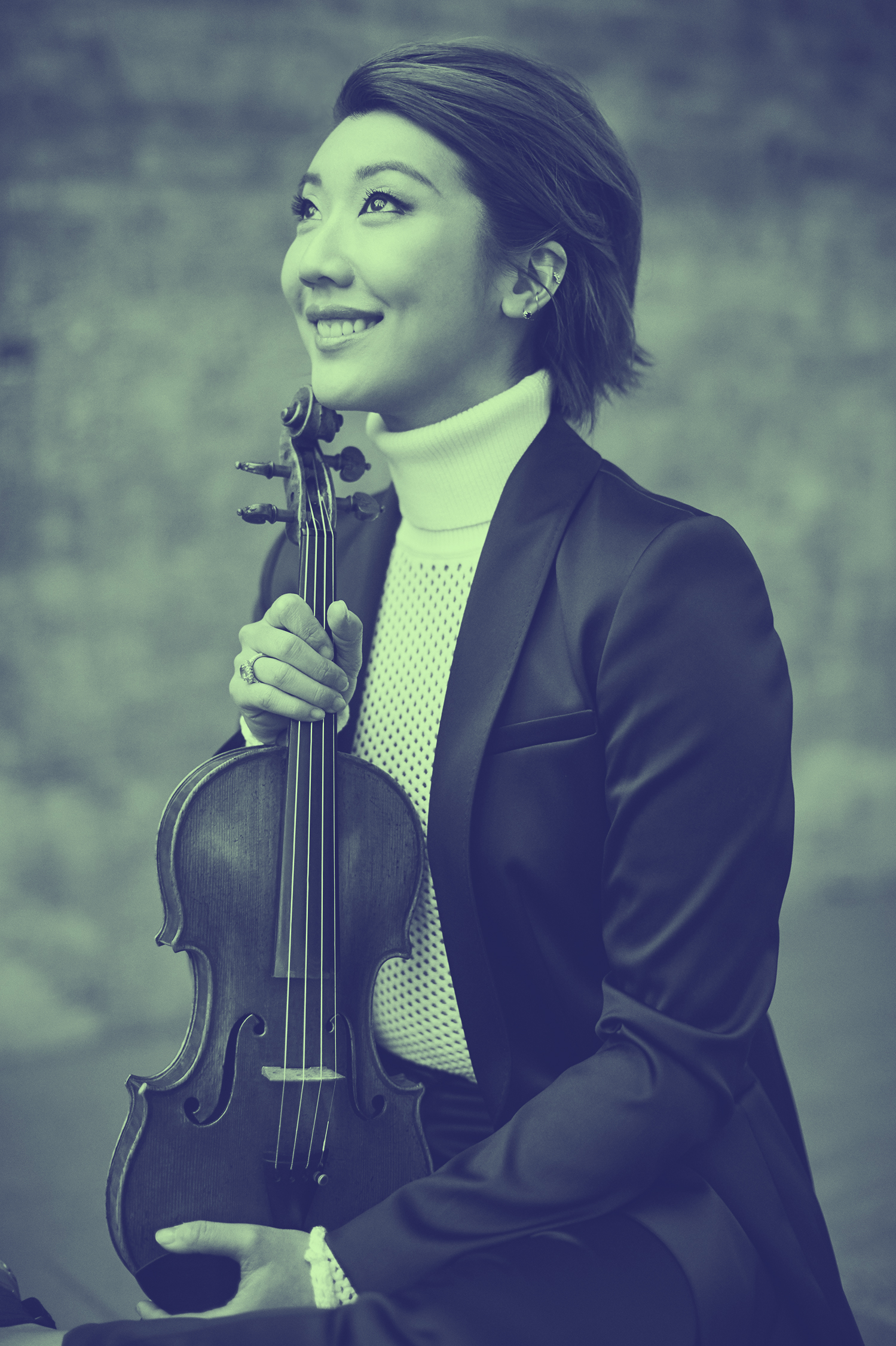 Fabiola Kim - Watch, Listen & Experience