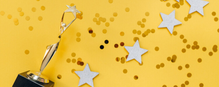 Differences Between Rewards and Benefits | Ovation Incentives