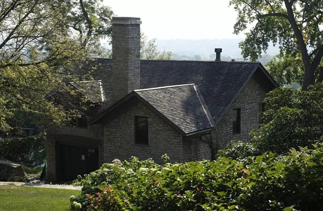 Burbank Livingston Griggs Carriage House | Commonwealth Companies