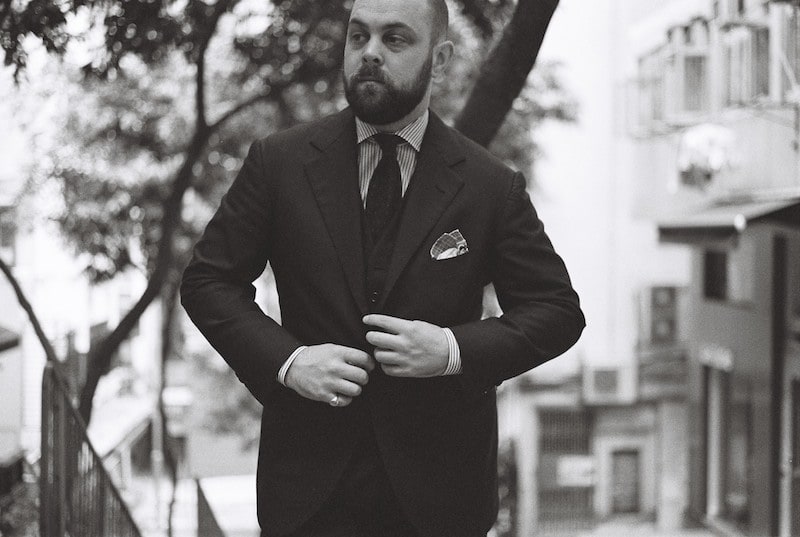 Open or Closed Quarters on a Suit?