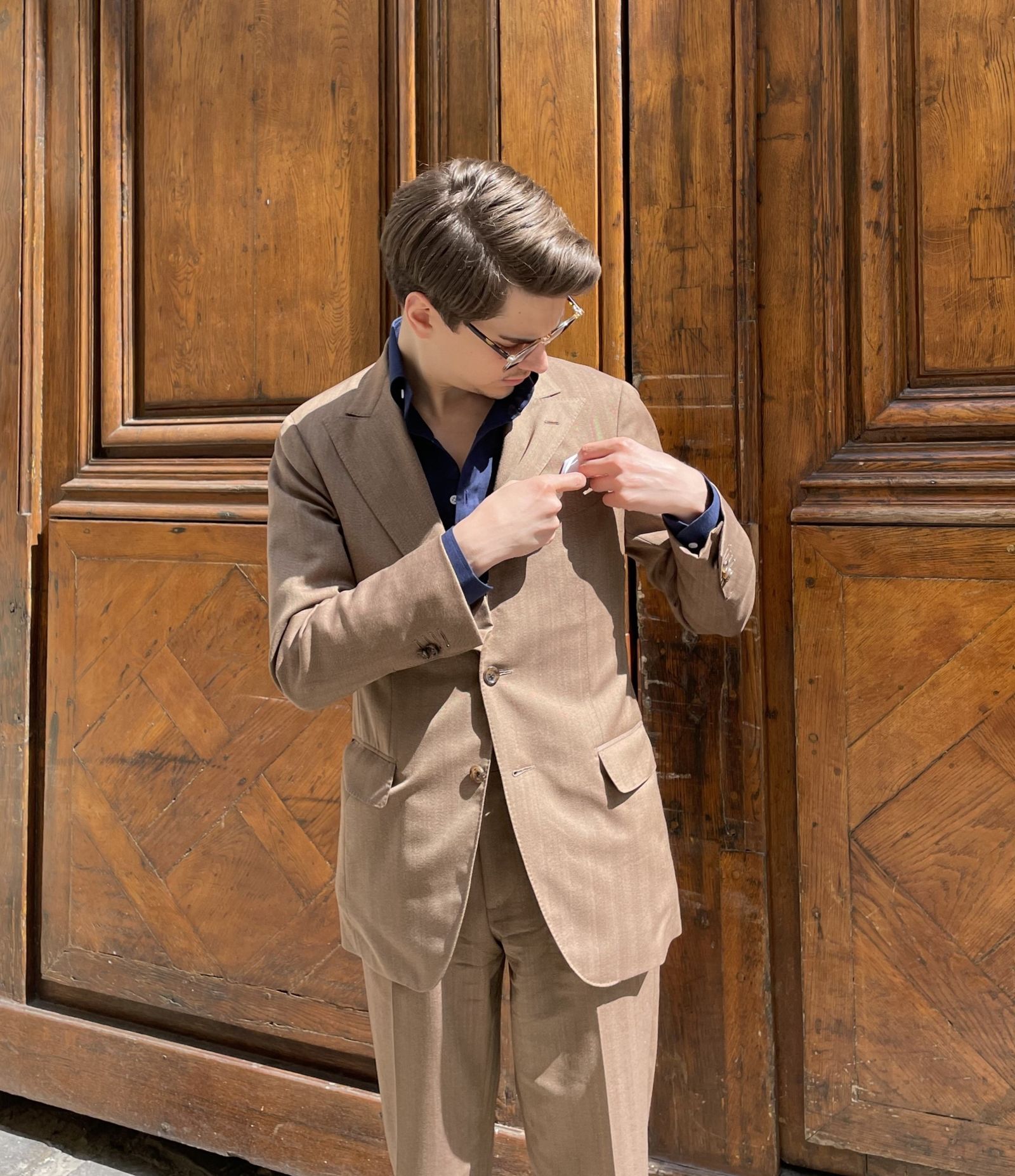 Parisian Gentleman - Élégance Masculine