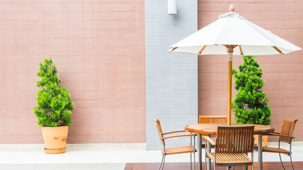 Houzy Magazine | The Right Sun Protection for Garden, Balcony or Terrace.