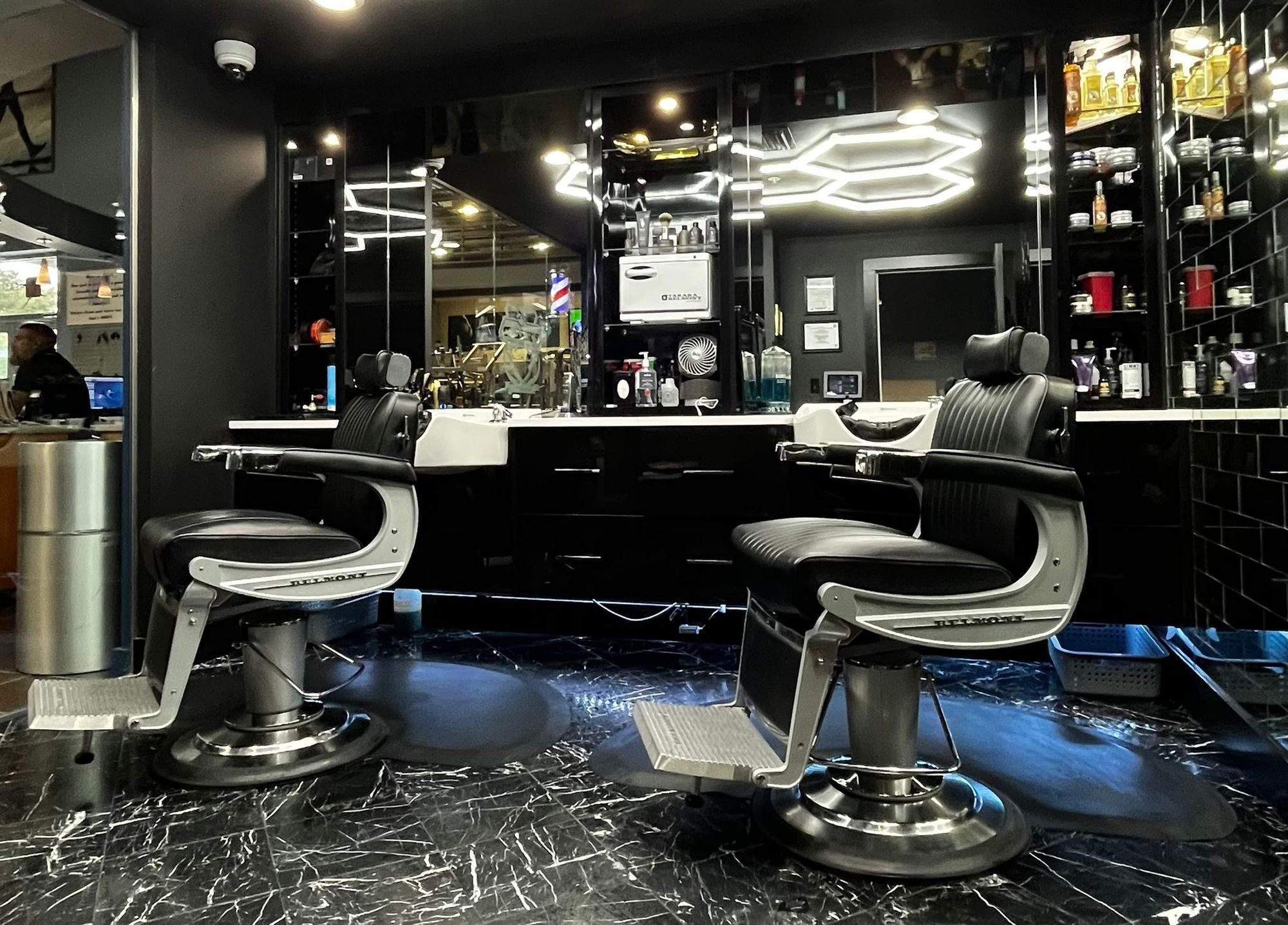 Clark's Barber Lounge [& Barbershops]