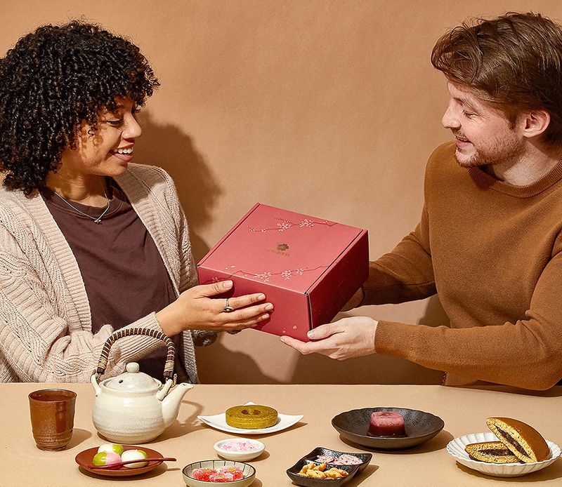 Japanese Gift Box - Sakuraco
