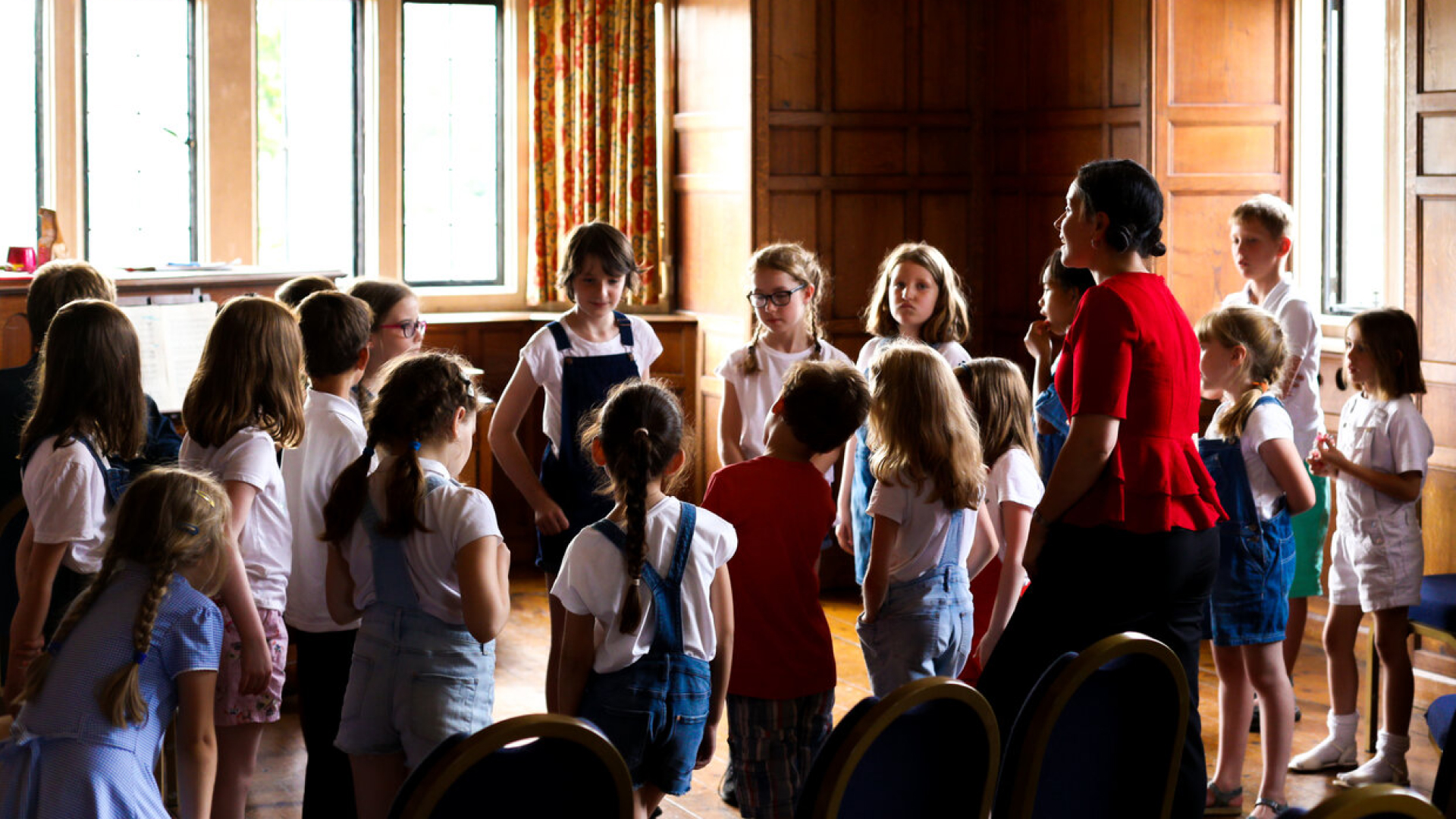 Holiday Course: Sing club: Make a music video!