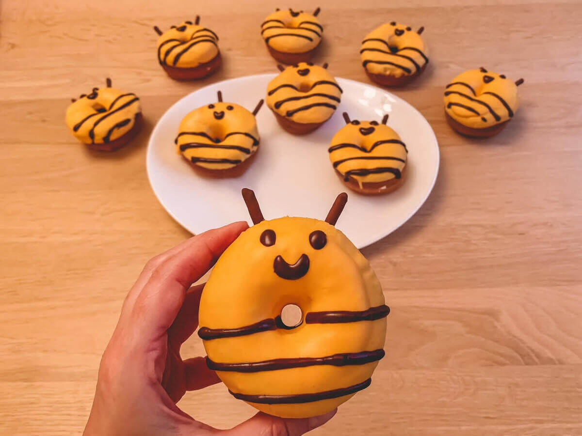 Vegan 'Bumble Bee' Doughnuts | Recipe And Tutorial