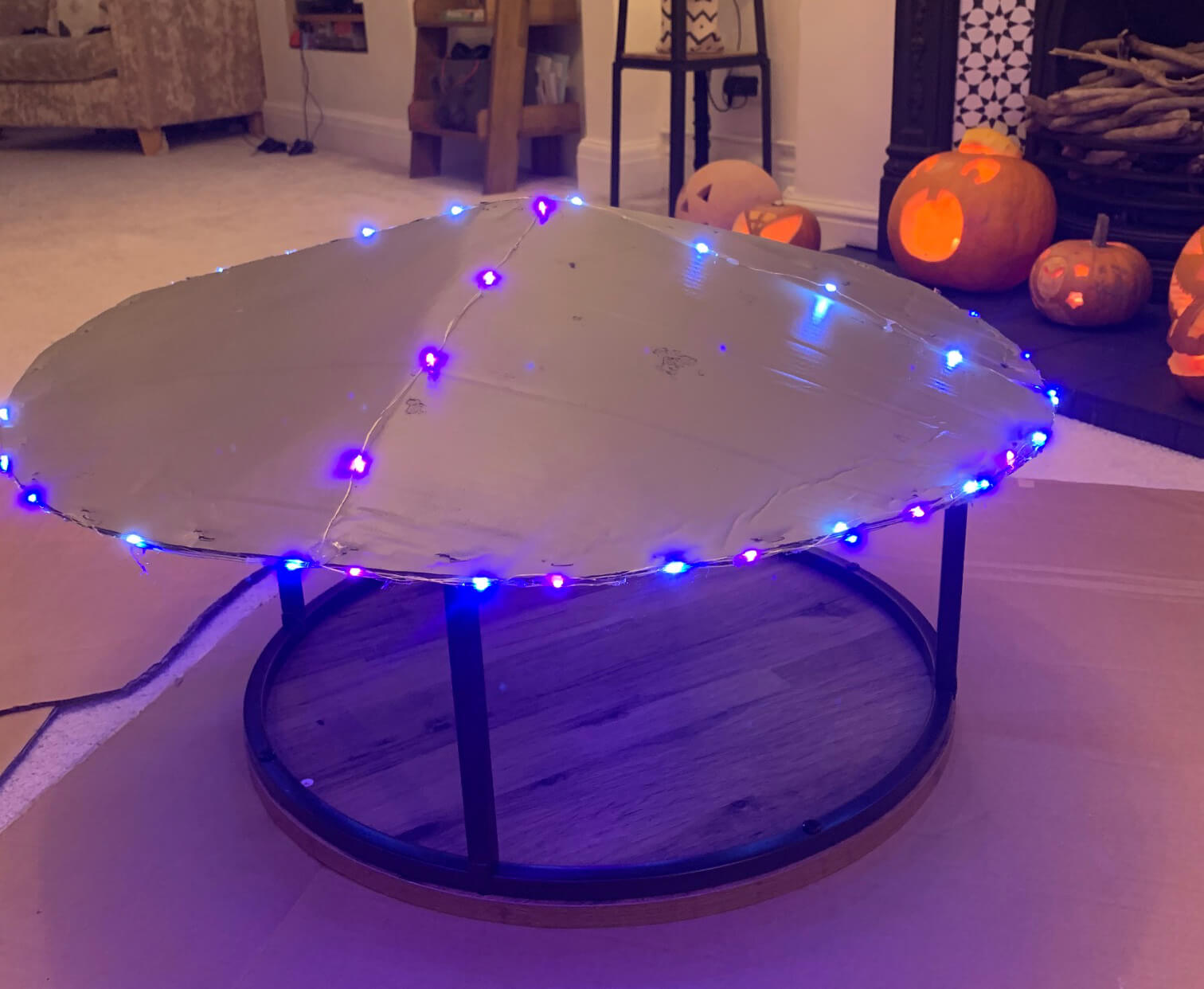 Homemade 'Alien UFO Abduction' Costume - How to Guide