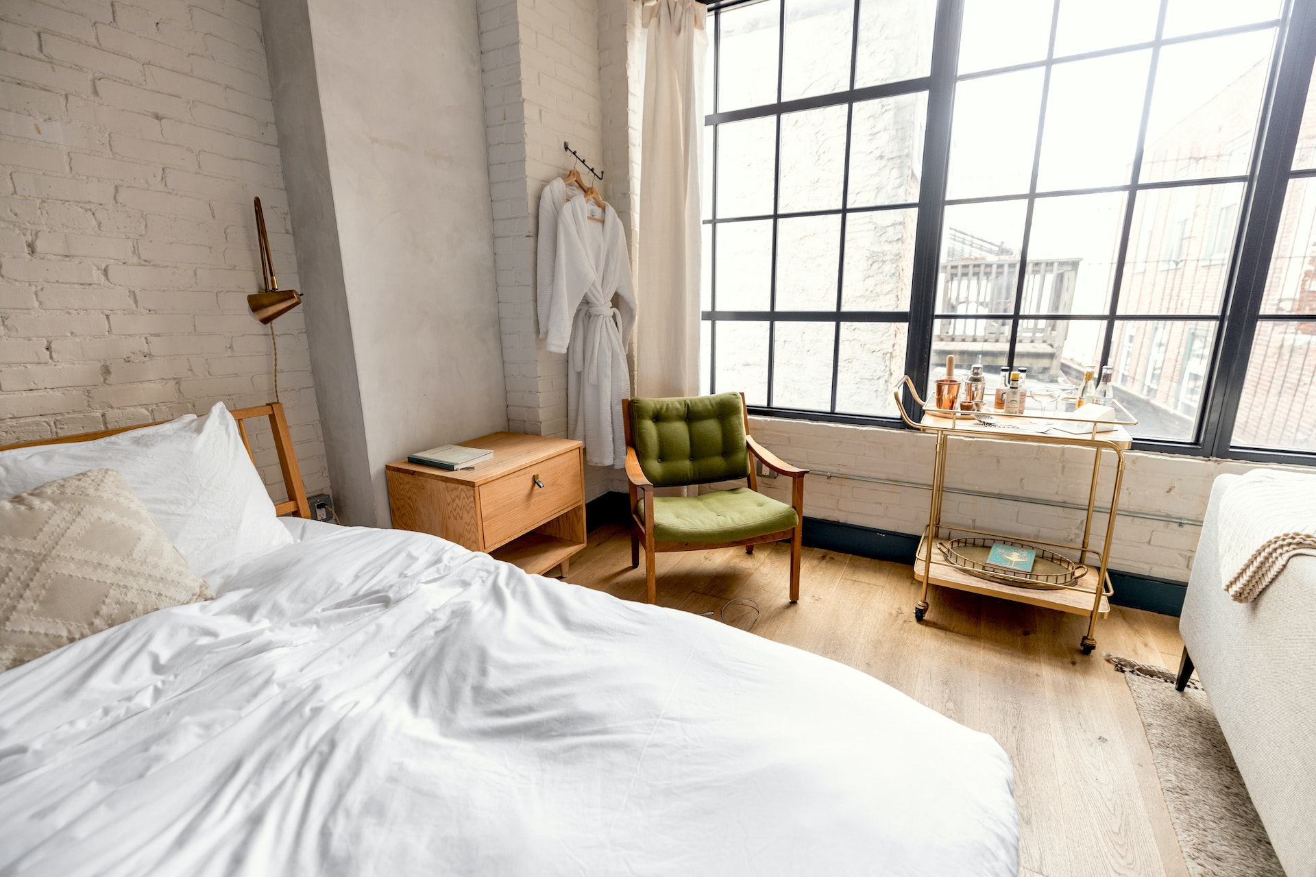 Glimpse – Product placements in real hospitality settings.