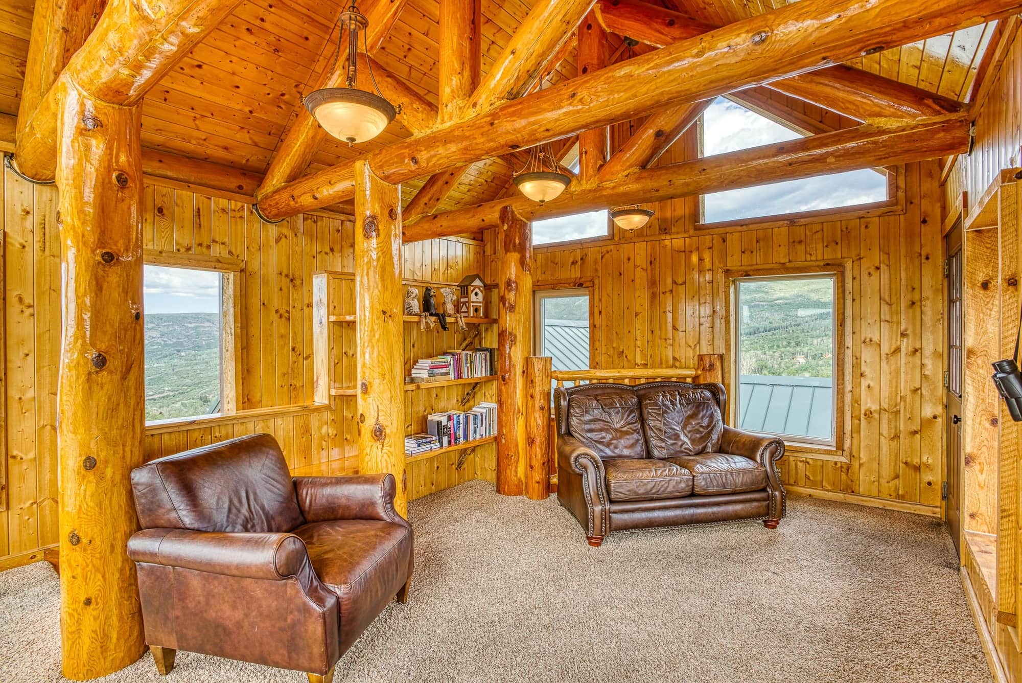 Interior Gallery | Timbermoose Lodge