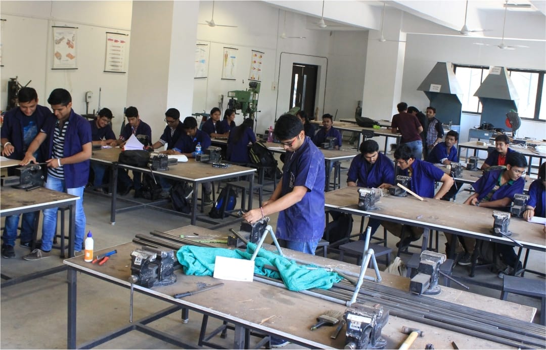 Universal College of Engineering • a Universal Education institute