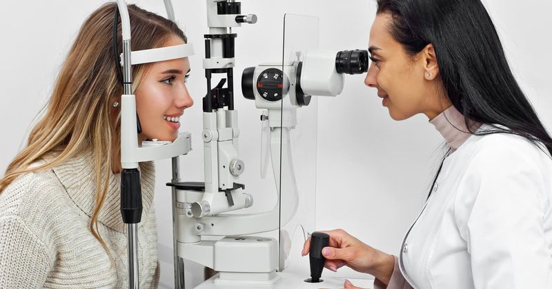 Retinal Detachment Treatment in Chicago, IL | Kraff Eye Institute