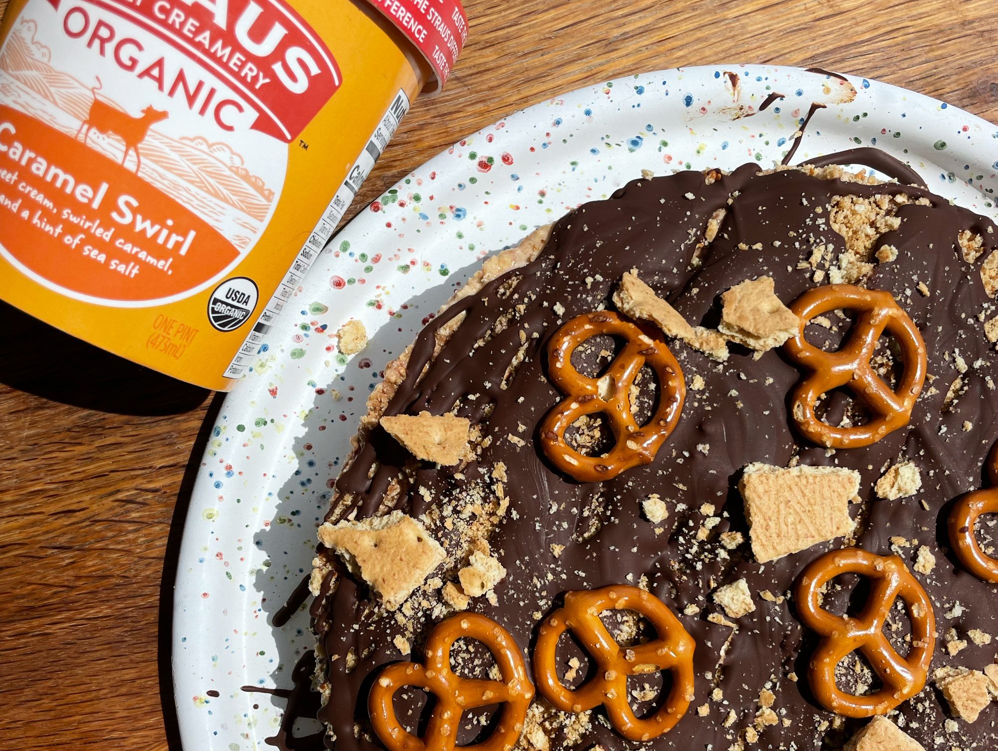 Straus Family Creamery Caramel Swirl Ice Cream Cake with Pretzel-Graham ...