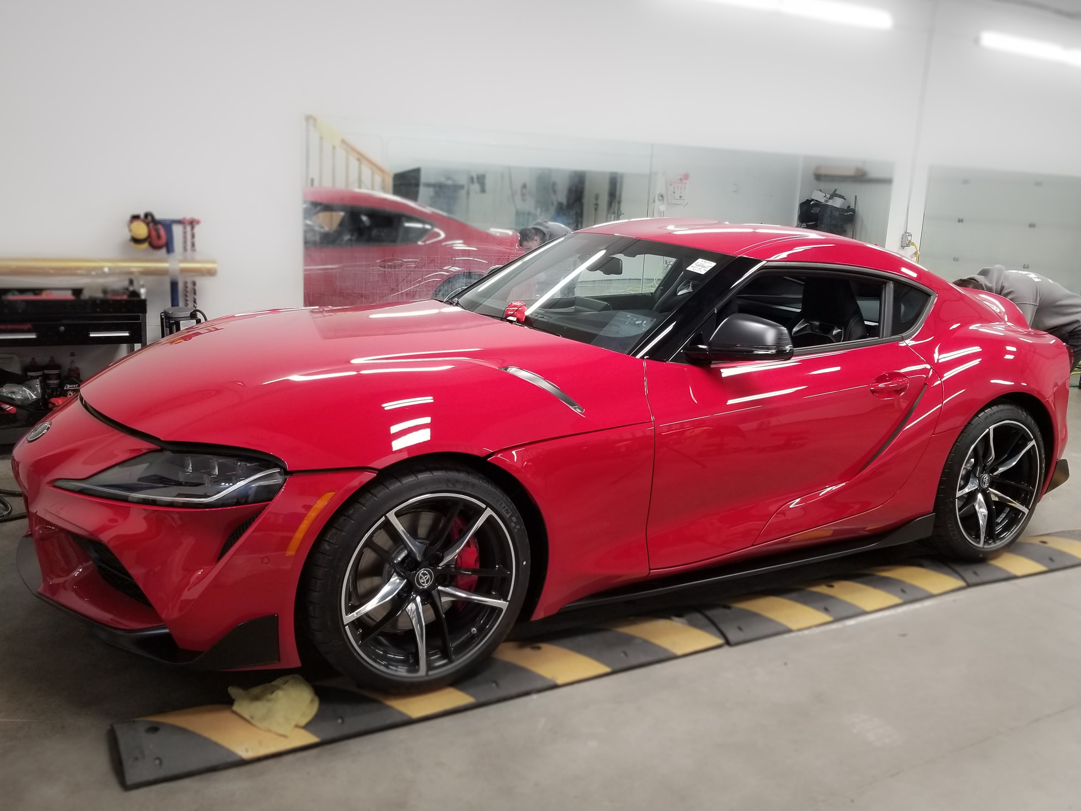 Graphics and Vinyl Installation Edmonton | PRO WRAP