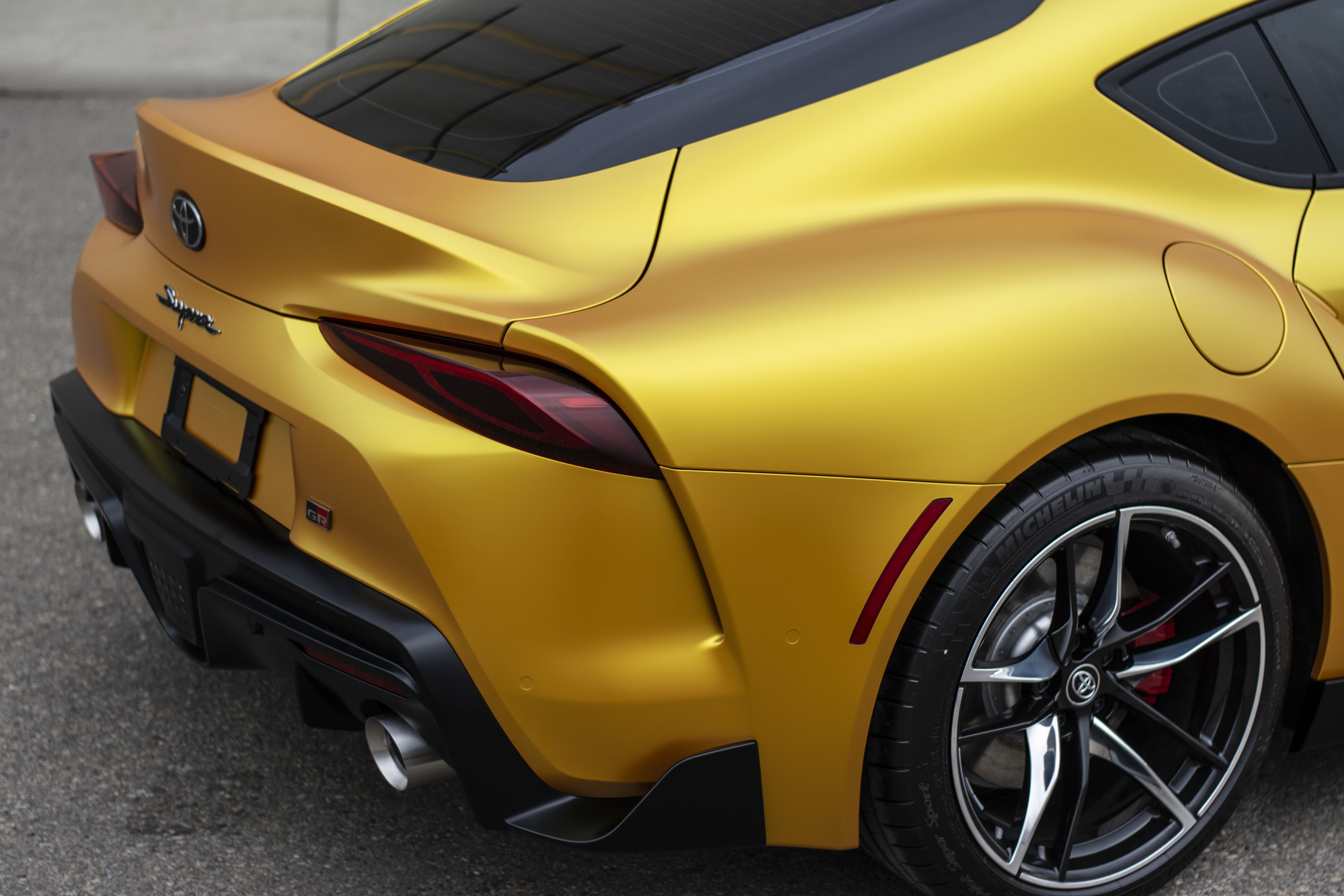 Graphics and Vinyl Installation Edmonton | PRO WRAP