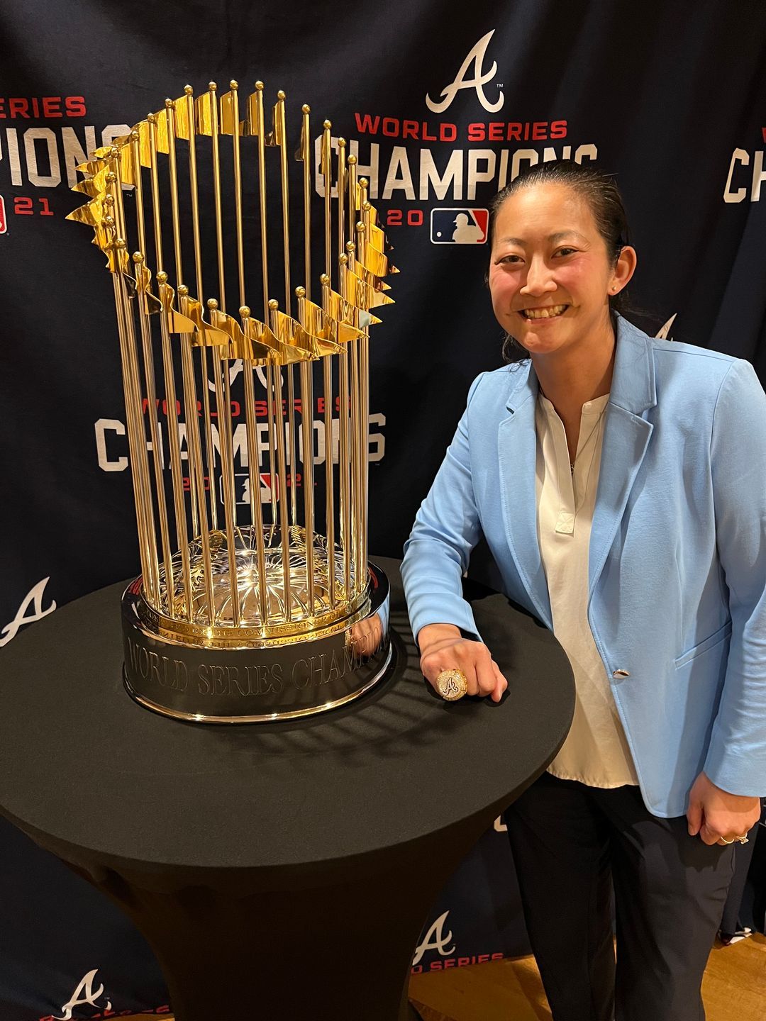 Dr. Tracy Ng is a Board Certified Orthopaedic Surgeon in Venice, Florida.