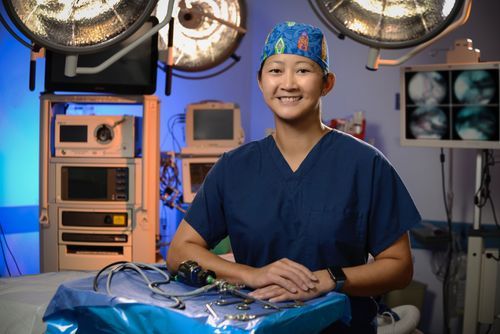 Dr. Tracy Ng is a Board Certified Orthopaedic Surgeon in Venice, Florida.