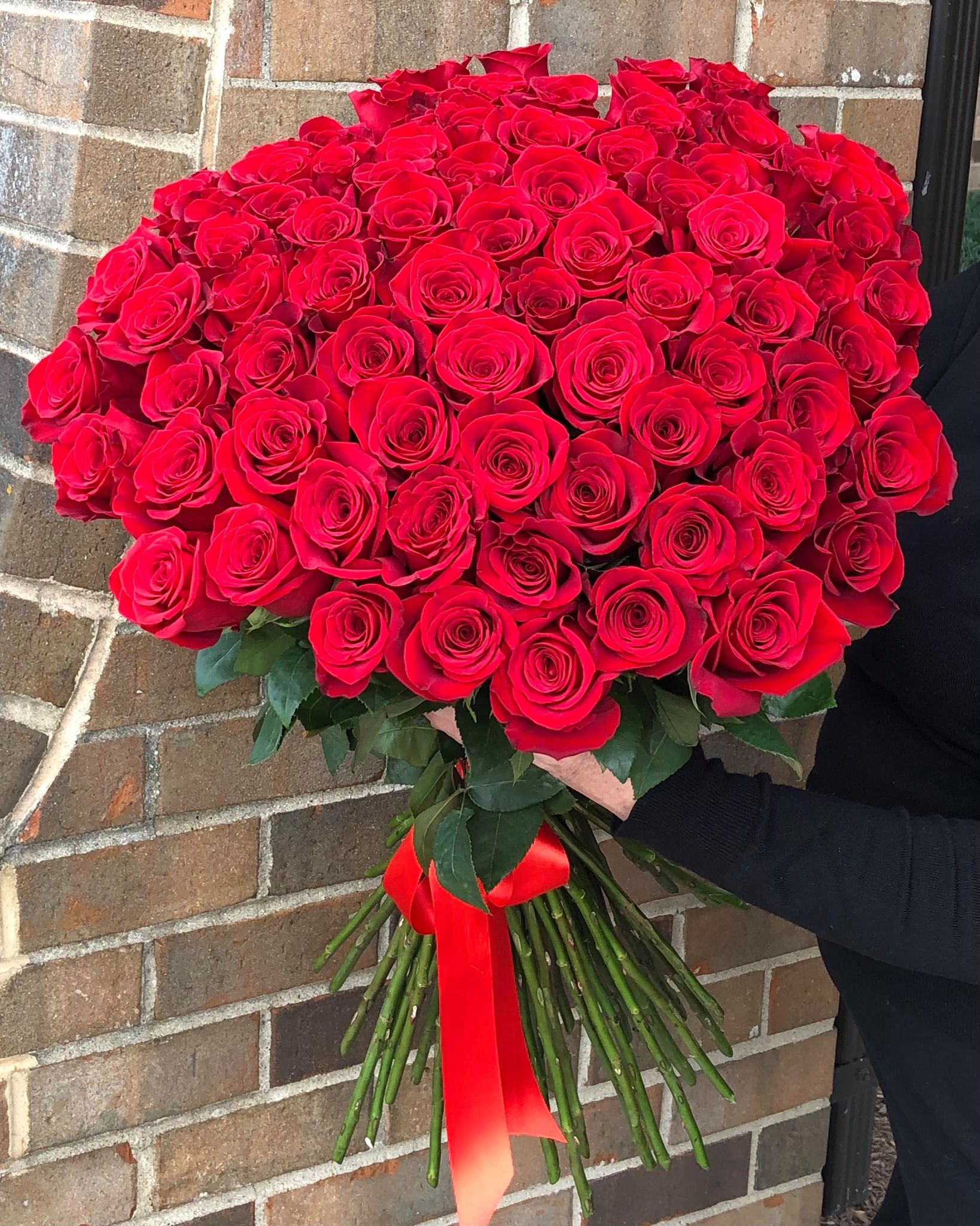 Red Roses Bouquet With Diamonds