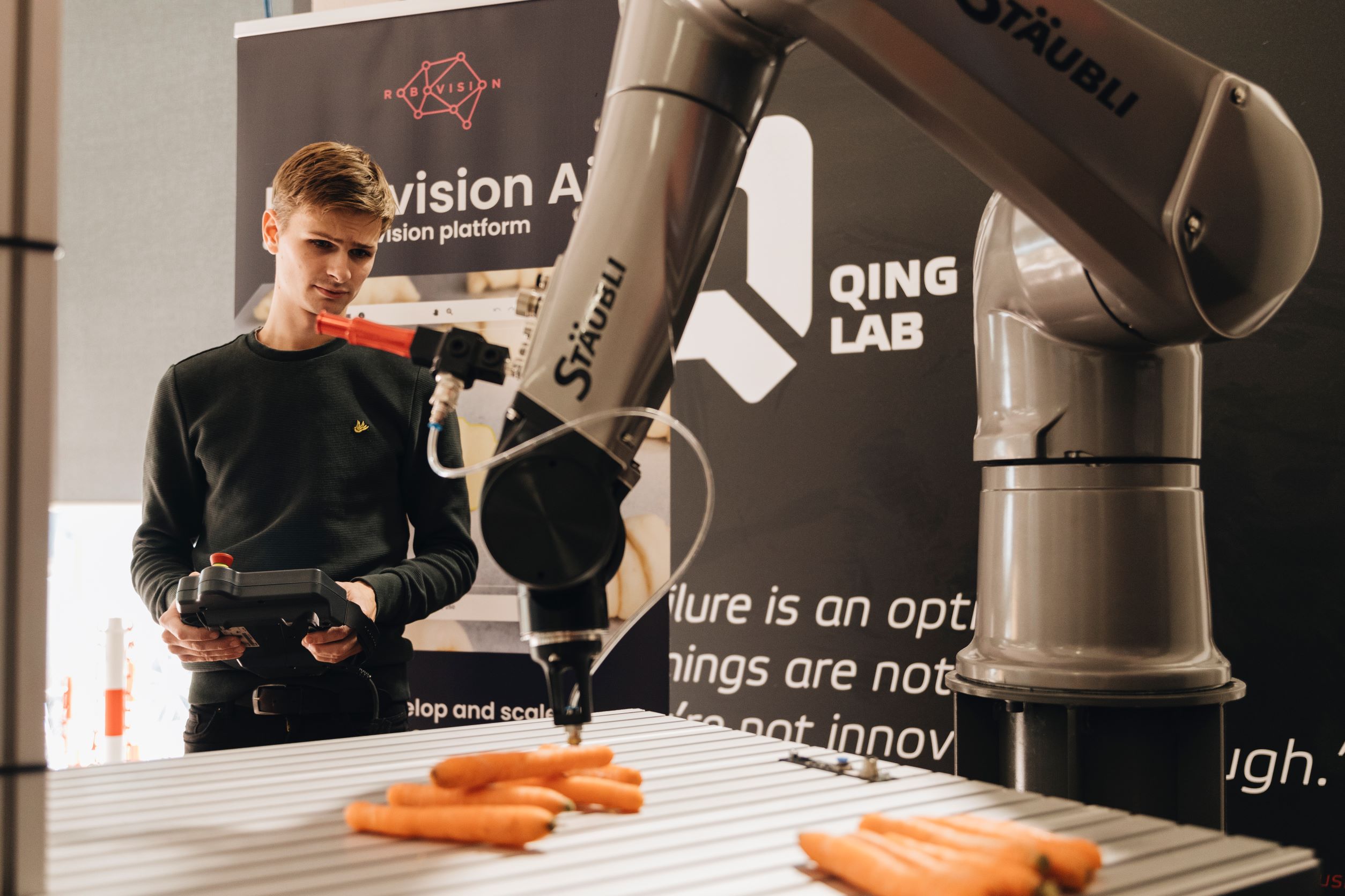 QING gaat de uitdagingen aan met technologische topspelers | QING