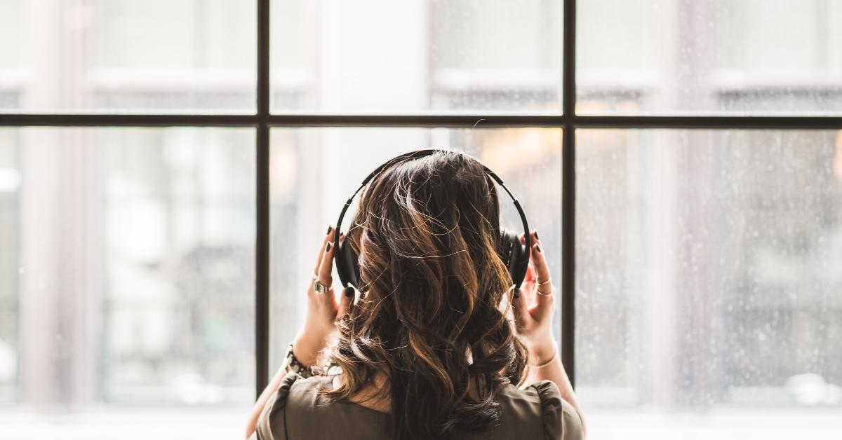 8 Fun & Exciting Things To Do While Listening To Music