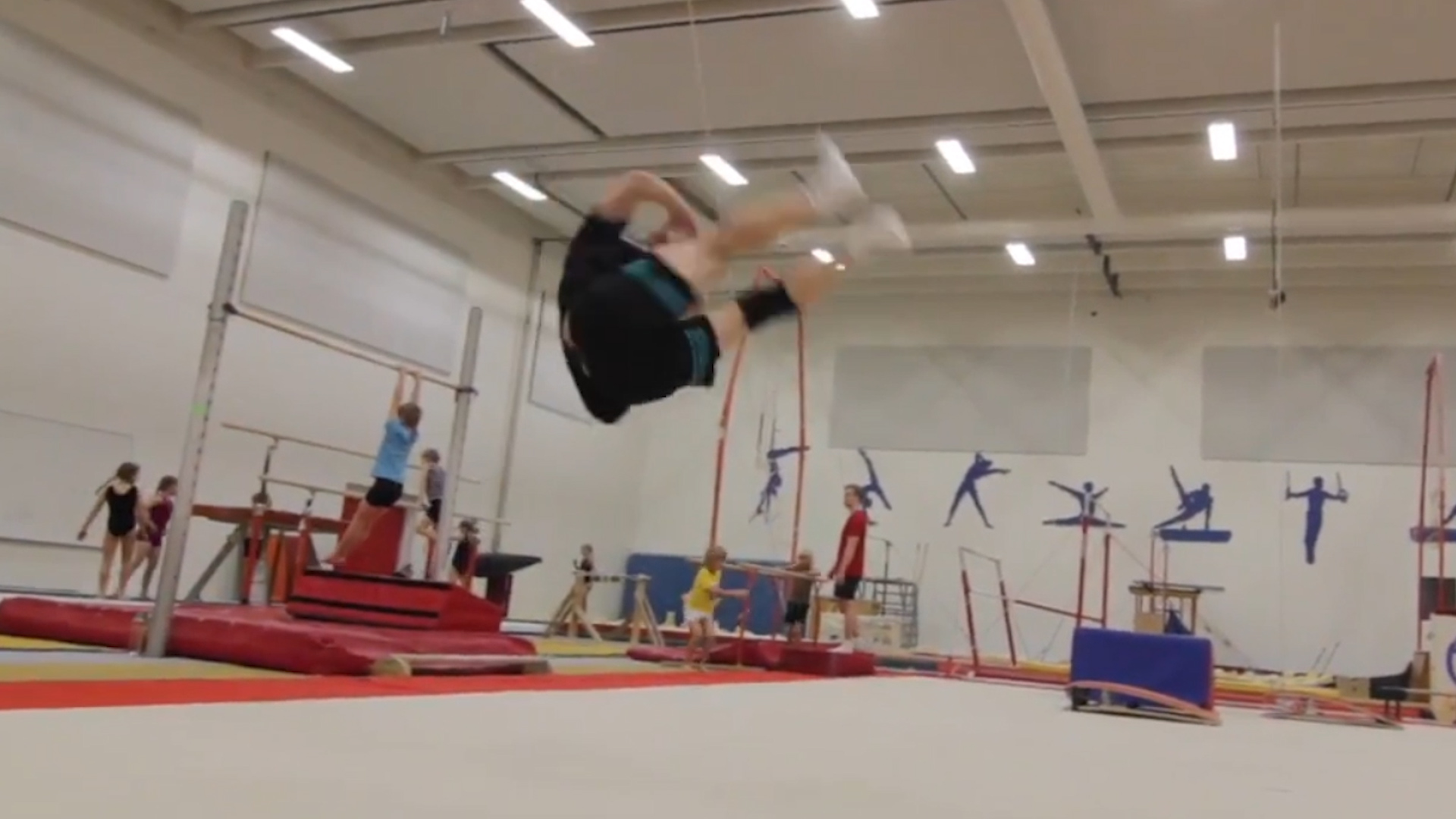 Butterfly Twist Doubleleg Twist