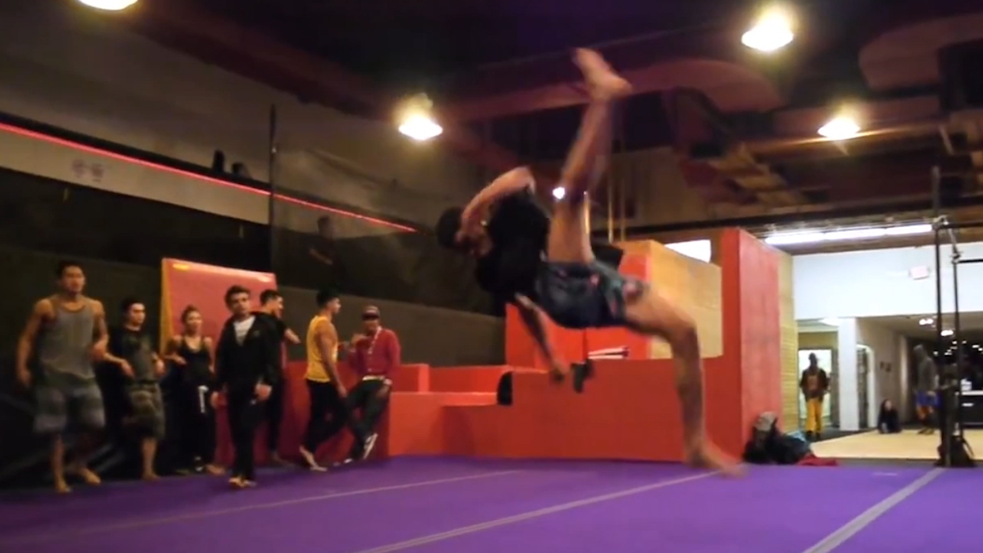 Butterfly Kick Helicoptero